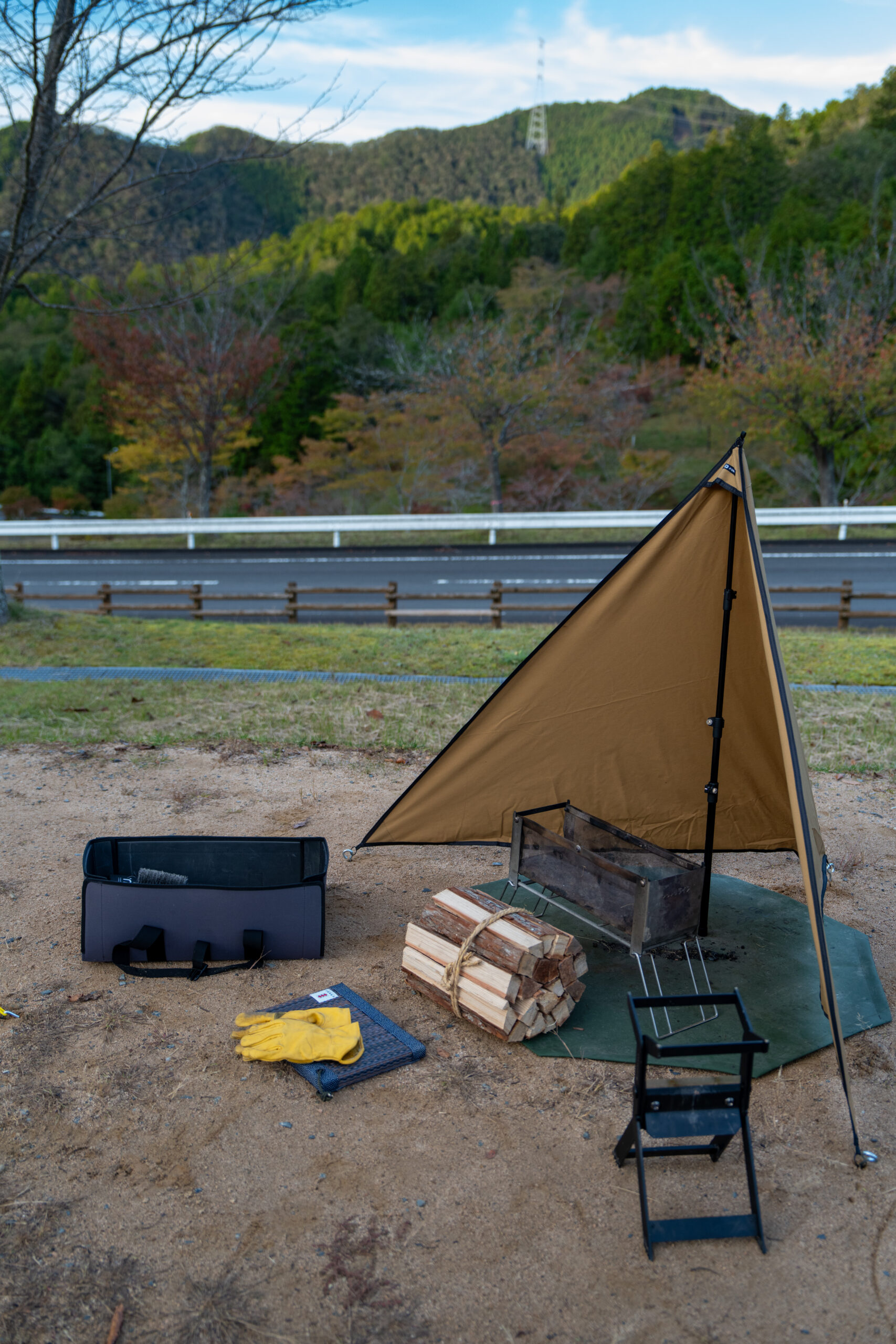 ZUKK陣幕レビュー ガイロープなし陣幕で快適焚き火 坊主キャンパー